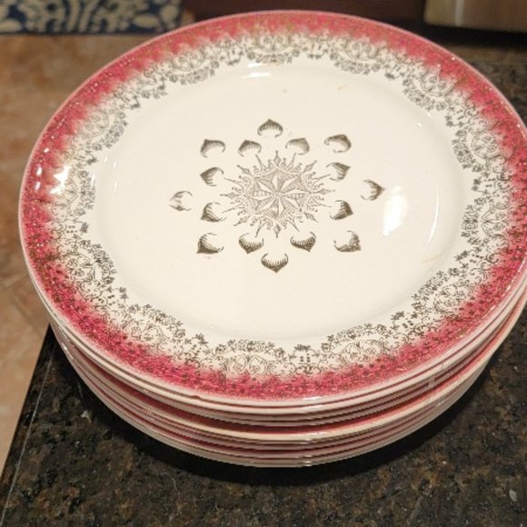 22kt-Warranted | Kitchen | 53 Vintage Red Rimmed Assorted Dinner ...